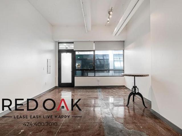 1 Br, 1 bath, Condo 430 S Broadway Ave