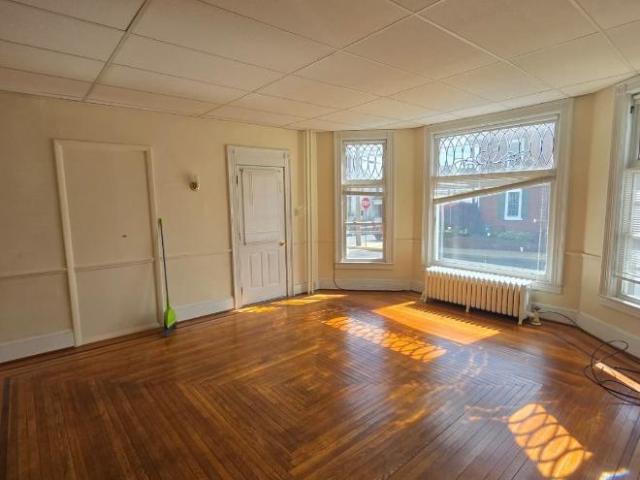 1 Br, 1 bath, Condo 437 George St