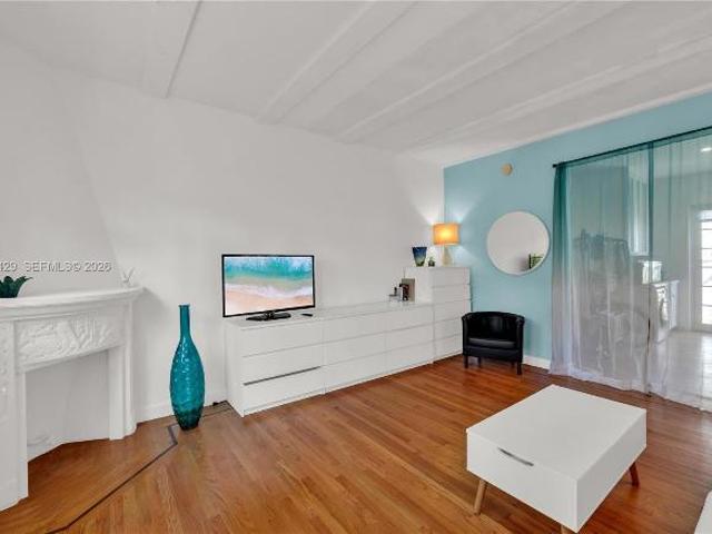 1 Br, 1 bath, Condo 439 15th St