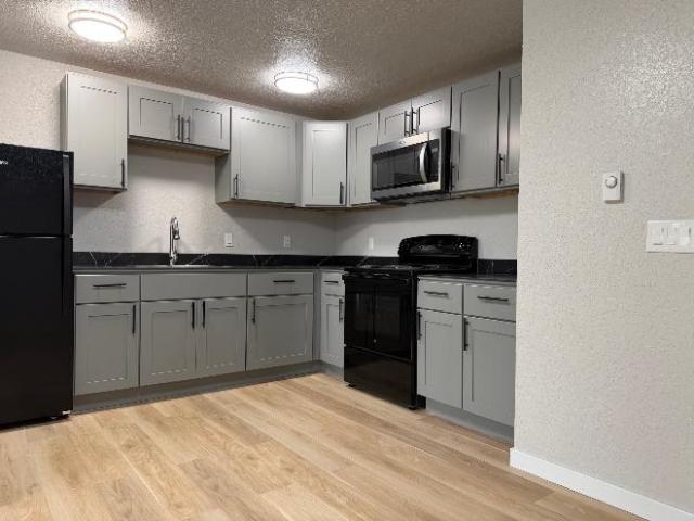 1 Br, 1 bath, Condo 439 Sw 156th St