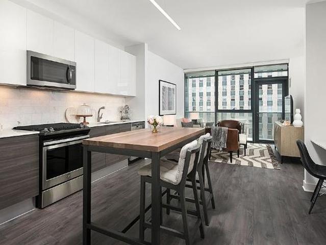 1 Br, 1 bath, Condo 440 N Franklin St
