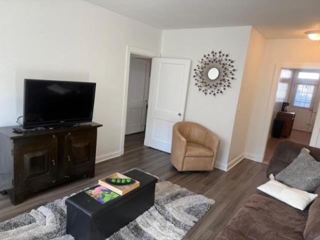 1 Br, 1 bath, Condo 441 Manor Pl NW