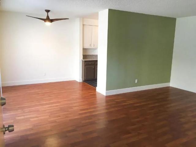 1 Br, 1 bath, Condo 4423 Ambrose Ave