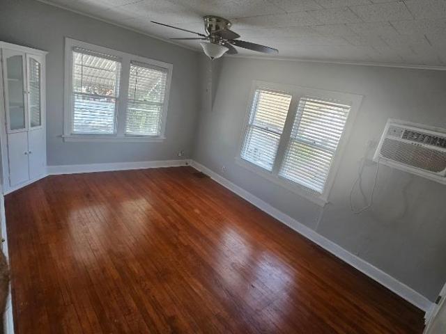 1 Br, 1 bath, Condo 442 30th Ave N
