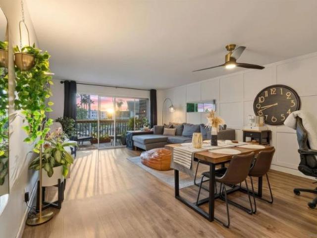 1 Br, 1 bath, Condo 4444 W 56th Point