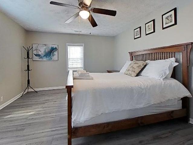 1 Br, 1 bath, Condo 445 Ames St