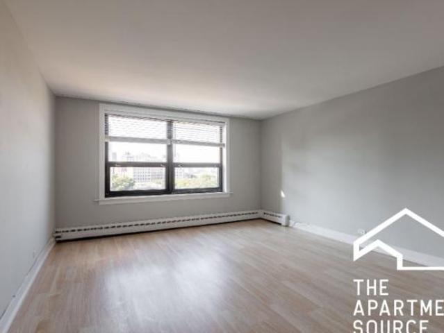 1 Br, 1 bath, Condo 445 West Wellington Ave