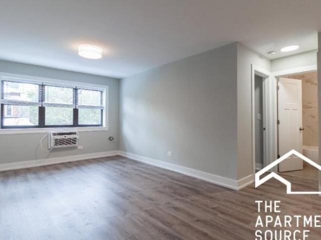 1 Br, 1 bath, Condo 445 West Barry Ave