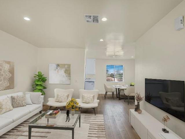 1 Br, 1 bath, Condo 44720 Gadsden Ave