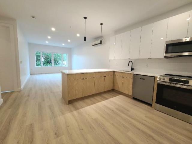 1 Br, 1 bath, Condo 448 Scotland Rd