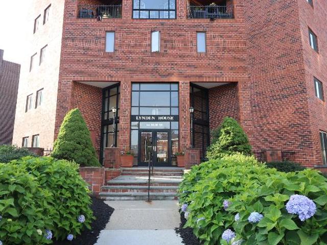 1 Br, 1 bath, Condo 44 Elm Street