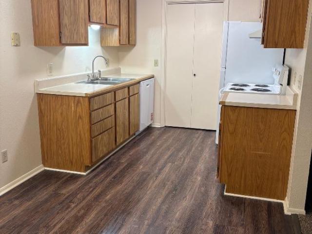1 Br, 1 bath, Condo 4507 Coronado Ave