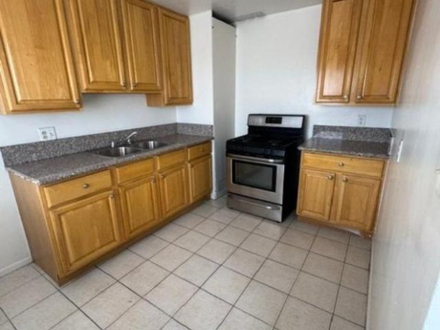 1 Br, 1 bath, Condo 451 W Foothill Blvd