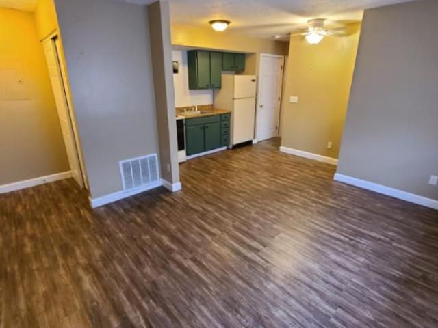 1 Br, 1 bath, Condo 4520 Ridgely Tract Rd