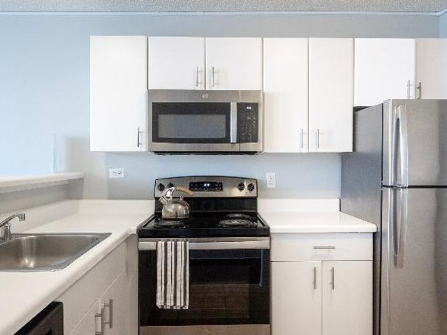 1 Br, 1 bath, Condo 454 East Ohio Street