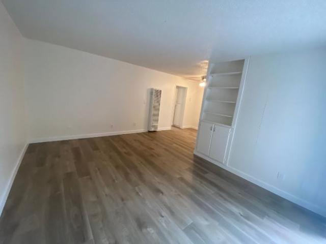 1 Br, 1 bath, Condo 4557 Bancroft St