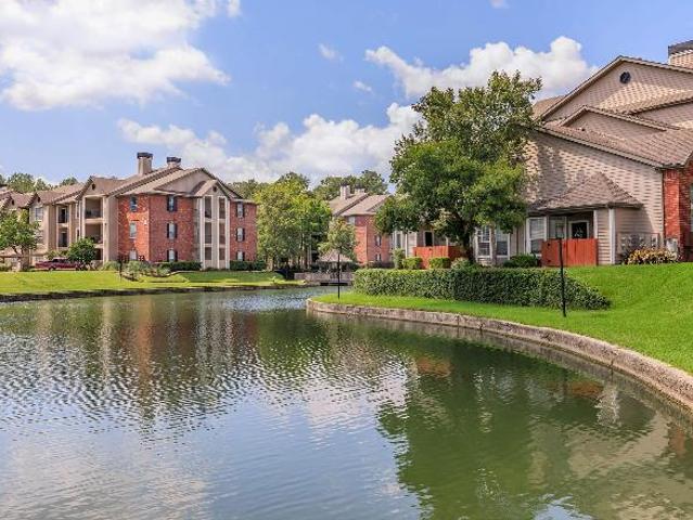 1 Br, 1 bath, Condo 455 Wildwood Forest Drive