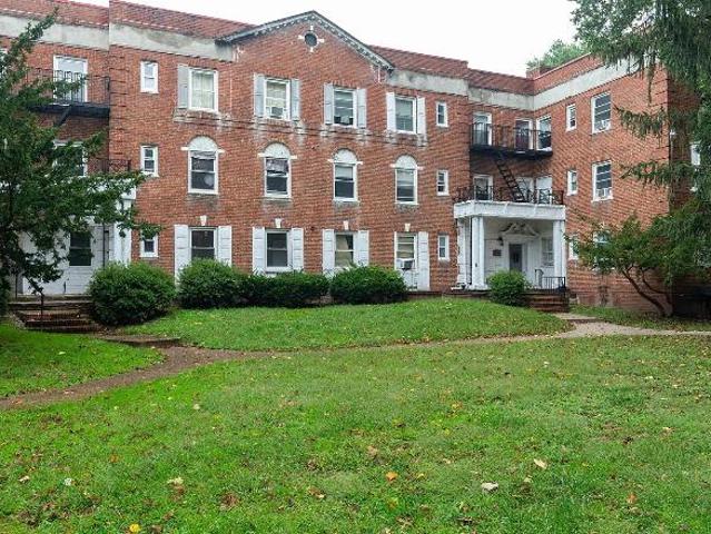 1 Br, 1 bath, Condo 457 W State St