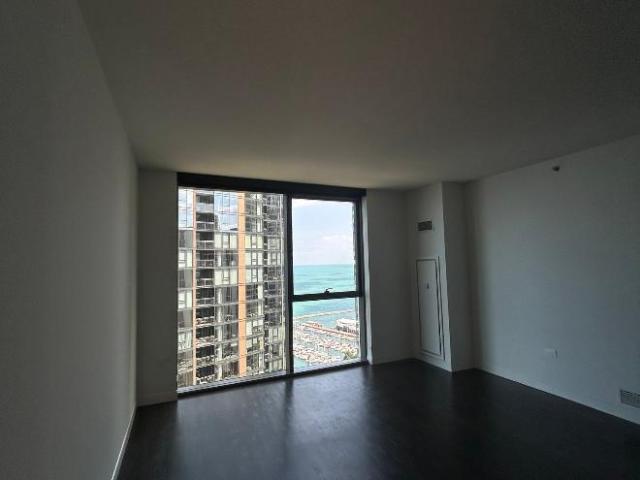1 Br, 1 bath, Condo 458 E Waterside Dr