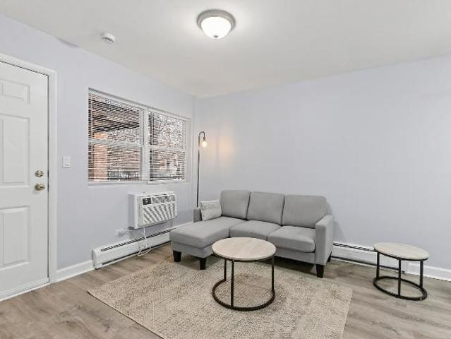 1 Br, 1 bath, Condo 4612 North Beacon