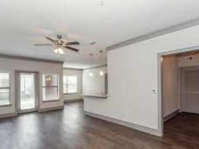 1 Br, 1 bath, Condo 4625 Plano Pkwy