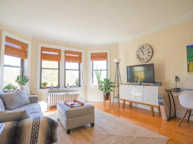 1 Br, 1 bath, Condo 4628 N Wolcott