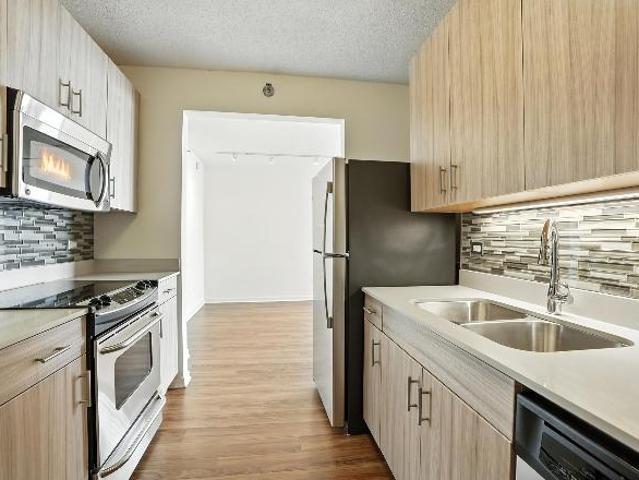1 Br, 1 bath, Condo 462 N Kingsbury St