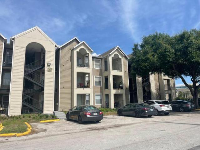 1 Br, 1 bath, Condo 4708 Walden Cir