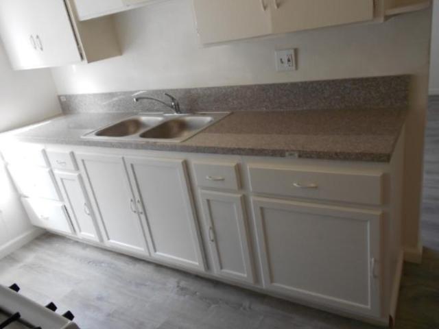 1 Br, 1 bath, Condo 4702 West 17 Th St