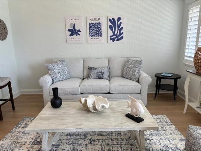 1 Br, 1 bath, Condo 473 12th Ave S