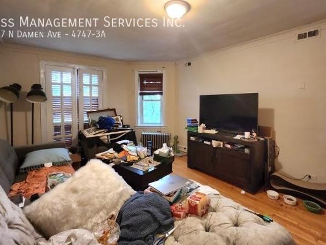 1 Br, 1 bath, Condo 4747 N Damen Ave