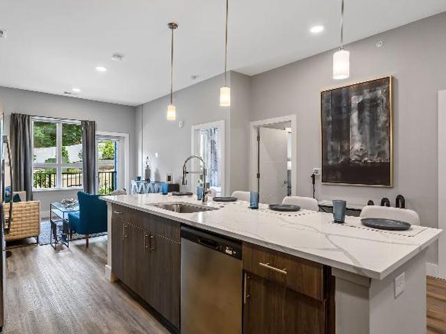 1 Br, 1 bath, Condo 4751 Aspire Blvd