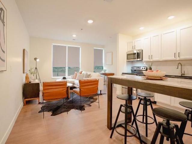 1 Br, 1 bath, Condo 476 Taylor Avenue