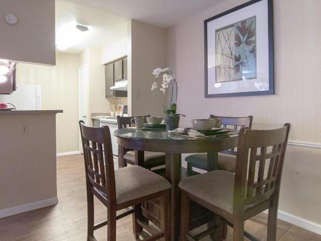 1 Br, 1 bath, Condo 4800 Lamonte Ln