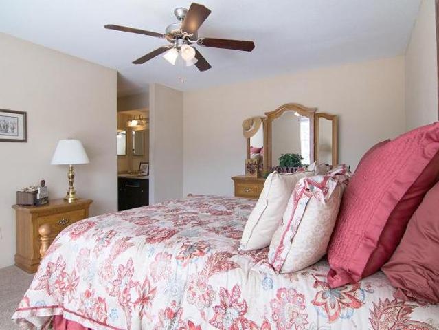 1 Br, 1 bath, Condo 4800 Lamonte Ln