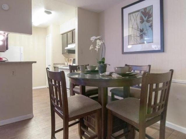 1 Br, 1 bath, Condo 4800 Lamonte Ln