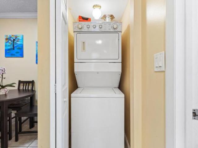 1 Br, 1 bath, Condo 480 Nw 20th St