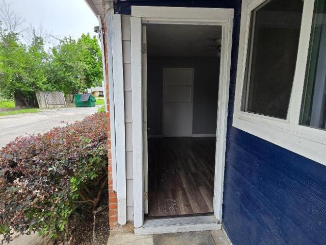 1 Br, 1 bath, Condo 4820 Oaks Ave