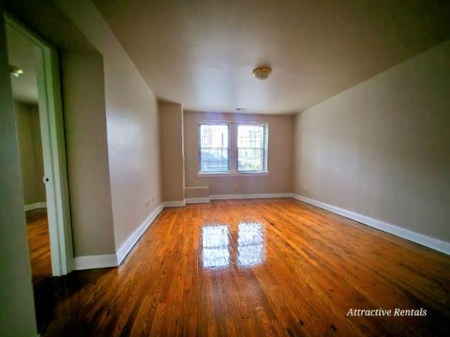 1 Br, 1 bath, Condo 4850 W Adams St