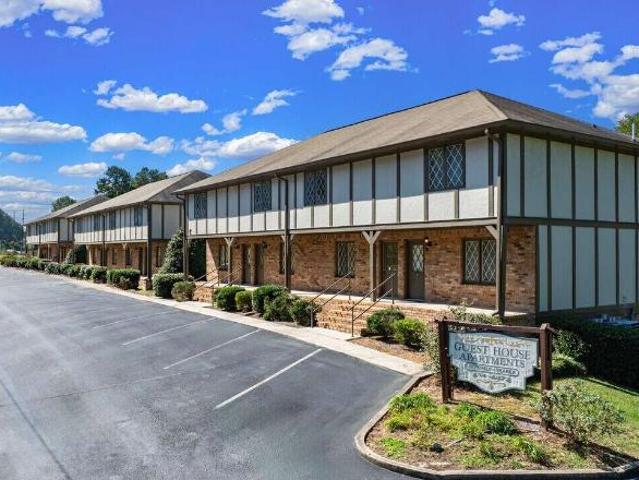1 Br, 1 bath, Condo 48 Chateau Dr Se