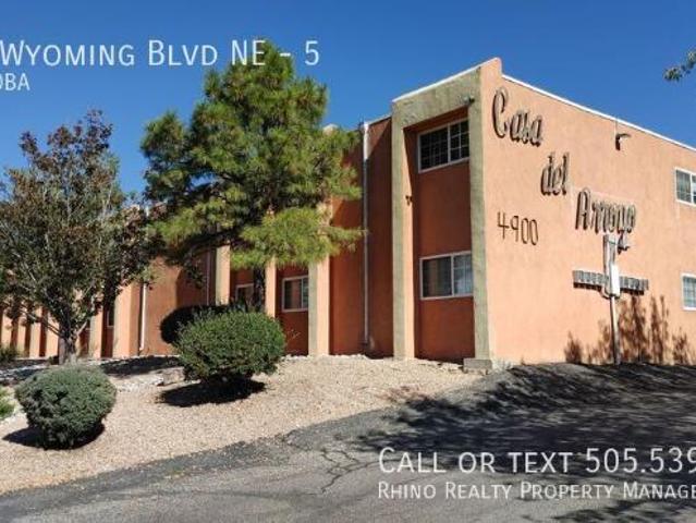 1 Br, 1 bath, Condo 4900 Wyoming Blvd NE