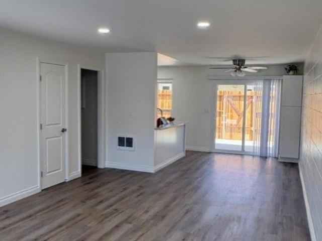 1 Br, 1 bath, Condo 4901 Heil Ave