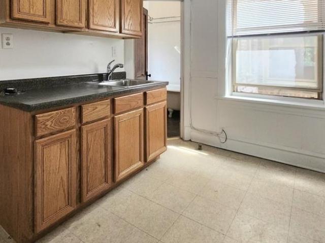 1 Br, 1 bath, Condo 4901 W Cullom Ave