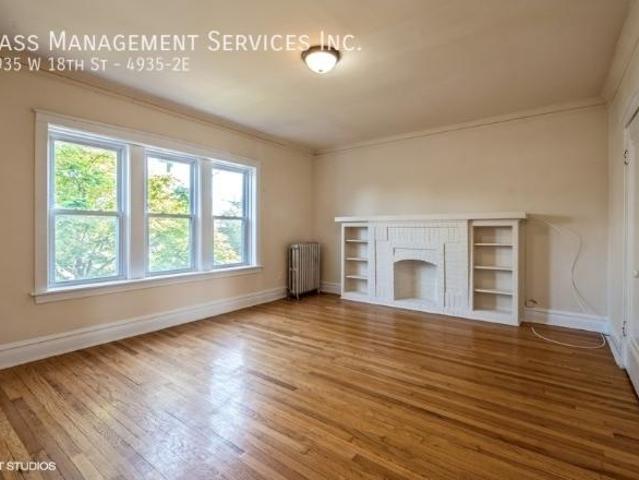 1 Br, 1 bath, Condo 4935 W 18th St