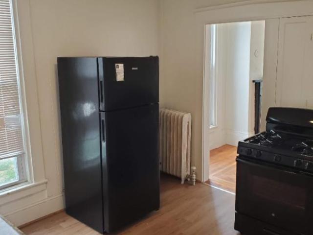 1 Br, 1 bath, Condo 494 Pine St
