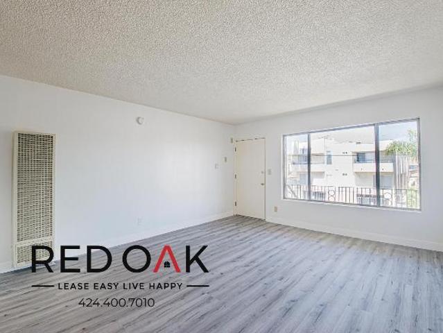 1 Br, 1 bath, Condo 4956 Romaine Street