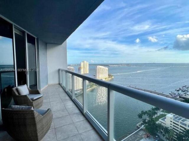 1 Br, 1 bath, Condo 495 Brickell Ave