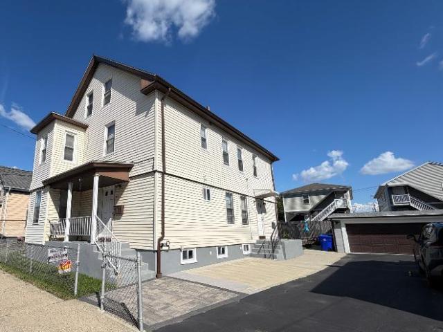 1 Br, 1 bath, Condo 49 Ivy St