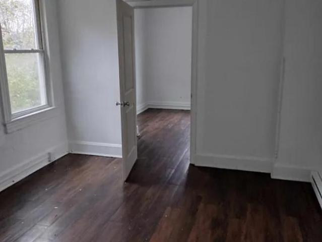 1 Br, 1 bath, Condo 4 Altamont Terrace