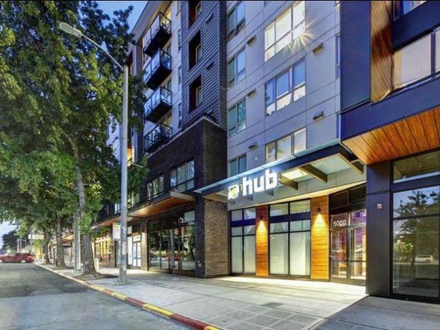 1 Br, 1 bath, Condo 5000 University Way NE